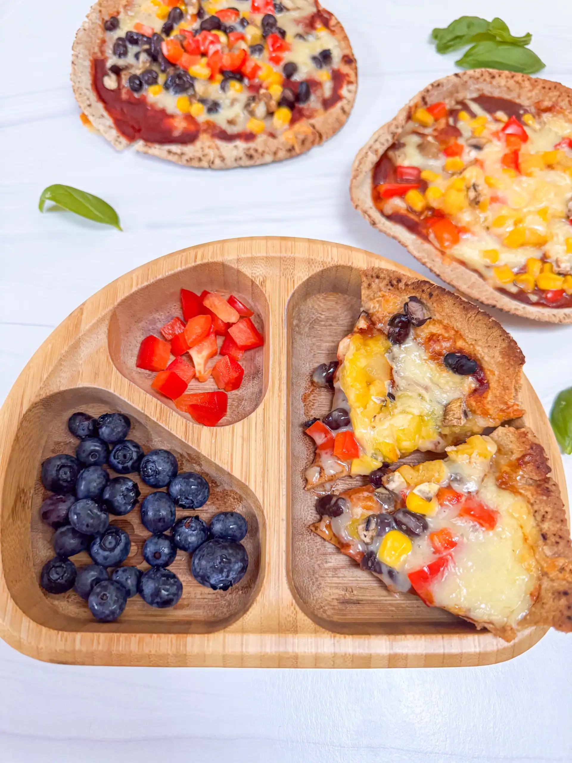 Easy Pita Pizzas For Kids (2-Ways!) - Perfect Family Dinner